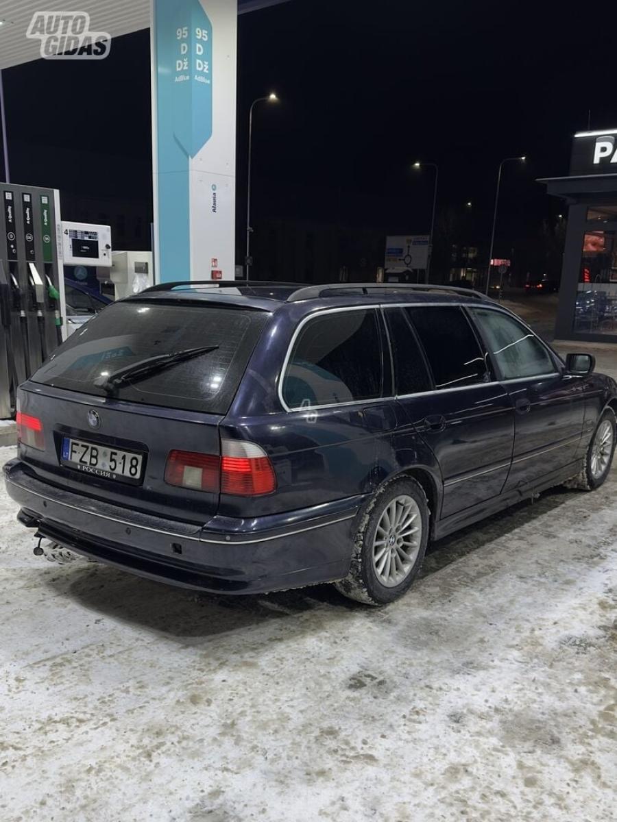 BMW 530 2003 in Anyksciai, with an engine capacity of 2.90 L and mileage of 390 thousand km for 650 €, photo 8 on AUTOMOTO.COM.LV