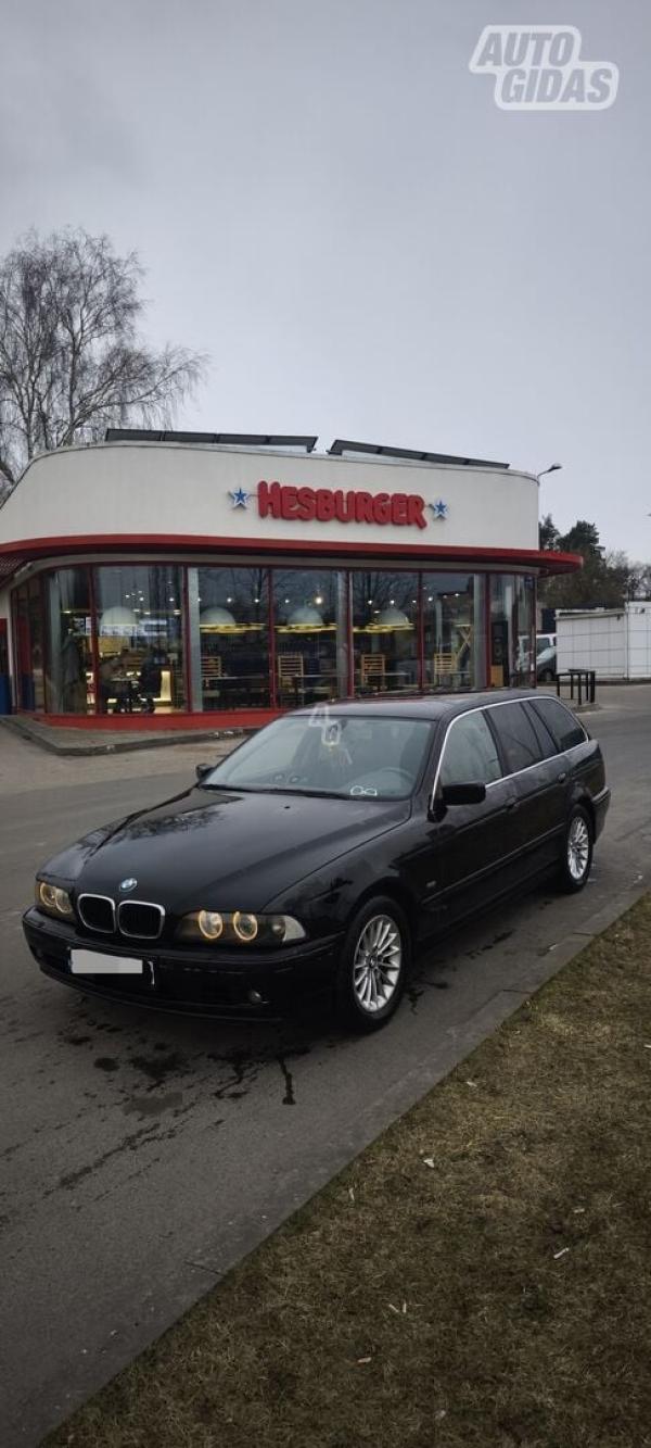 BMW 530 2003 in Vilnius, with an engine capacity of 3.00 L and mileage of 398 thousand km for 1000 €, photo 1 on AUTOMOTO.COM.LV