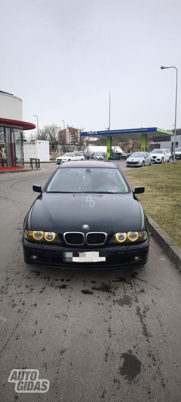 BMW 530 2003 in Vilnius, with an engine capacity of 3.00 L and mileage of 398 thousand km for 1000 €, photo 3 on AUTOMOTO.COM.LV