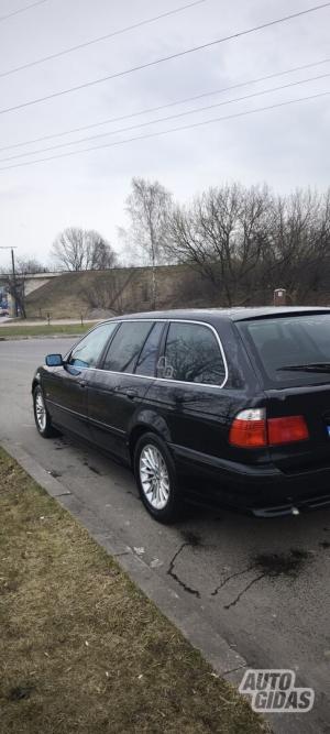 BMW 530 2003 Viļņa, ar dzinēja tilpumu 3.00 L un nobraukumu 398 tūkst. km par 1000 €, foto 4 vietnē AUTOMOTO.COM.LV