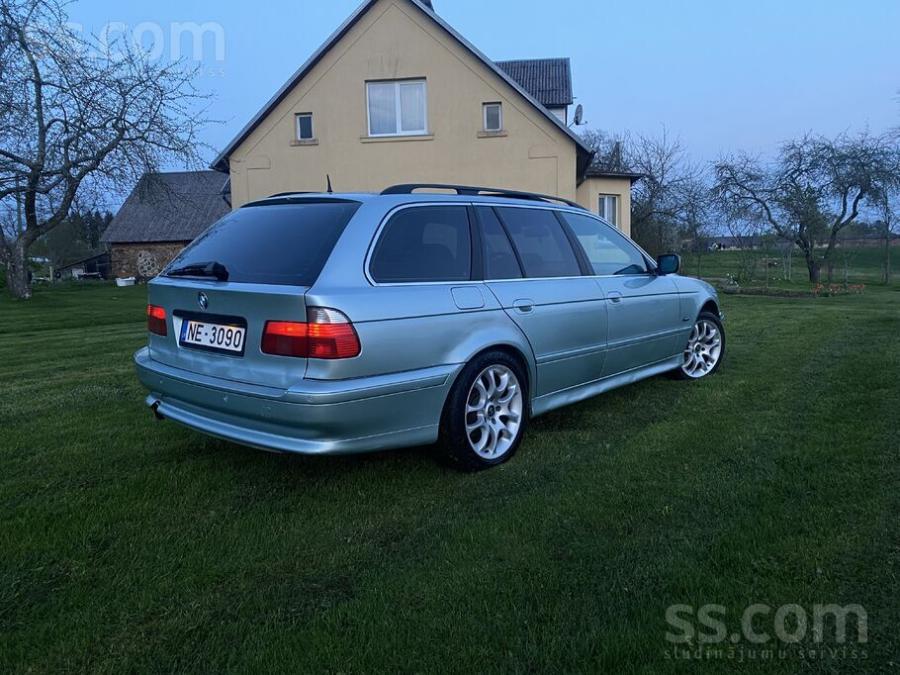BMW 530 2003 in Valmiera, with an engine capacity of 3.00 L and mileage of 319 thousand km for 4500 €, photo 10 on AUTOMOTO.COM.LV