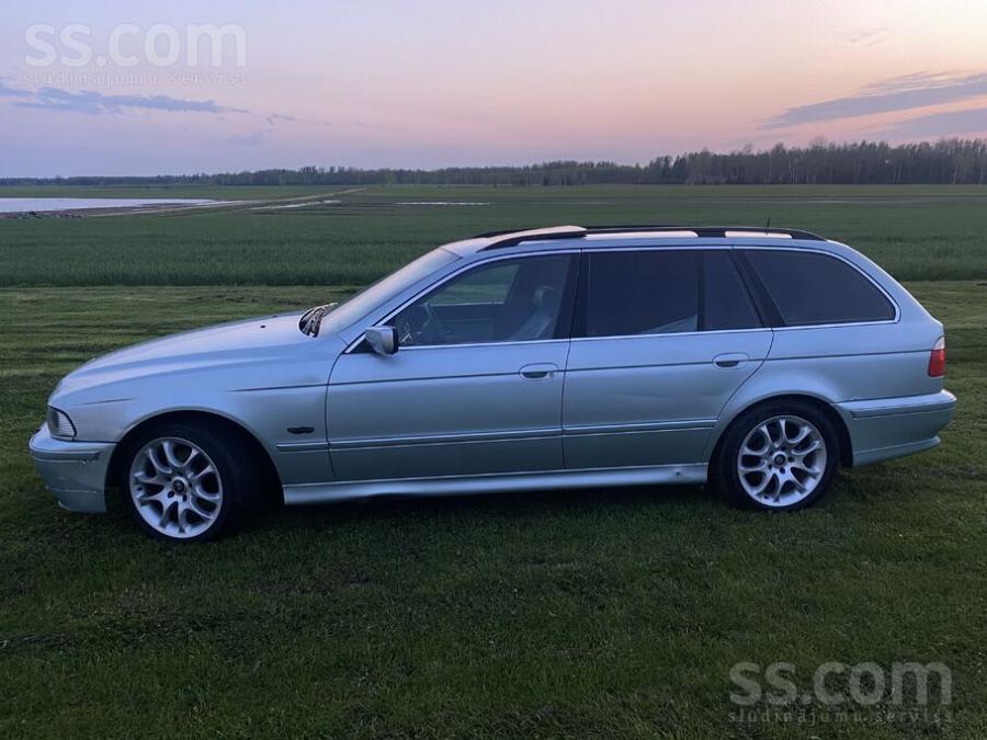BMW 530 2003 in Valmiera, with an engine capacity of 3.00 L and mileage of 319 thousand km for 4500 €, photo 12 on AUTOMOTO.COM.LV