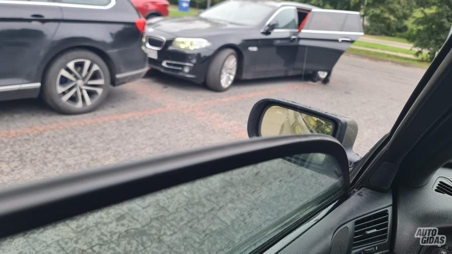 BMW 530 2003 in Kaunas, with an engine capacity of 3.00 L and mileage of 0 thousand km for 3850 €, photo 31 on AUTOMOTO.COM.LV