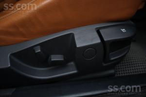 BMW 530 2006 in Riga, with an engine capacity of 3.00 L and mileage of 334 thousand km for 5450 €, photo 24 on AUTOMOTO.COM.LV