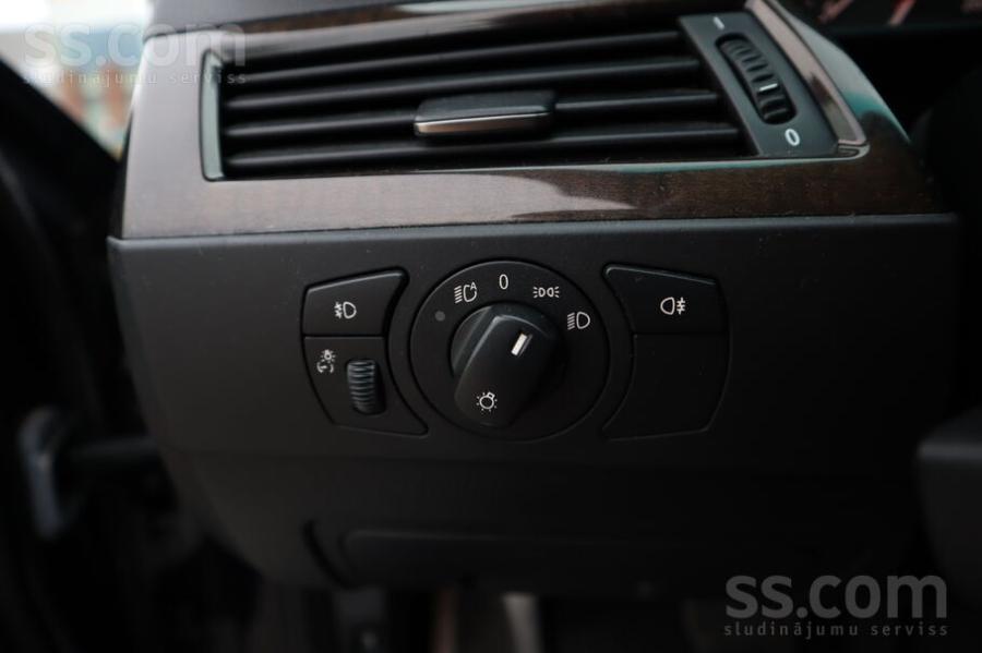 BMW 530 2006 in Riga, with an engine capacity of 3.00 L and mileage of 334 thousand km for 5450 €, photo 26 on AUTOMOTO.COM.LV