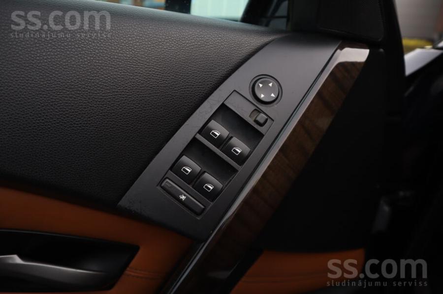 BMW 530 2006 in Riga, with an engine capacity of 3.00 L and mileage of 334 thousand km for 5450 €, photo 28 on AUTOMOTO.COM.LV