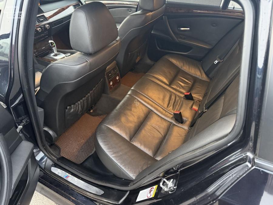 BMW 530 2007 Klaipėda, ar dzinēja tilpumu 3.00 L un nobraukumu 367 tūkst. km par 4900 €, foto 13 vietnē AUTOMOTO.COM.LV