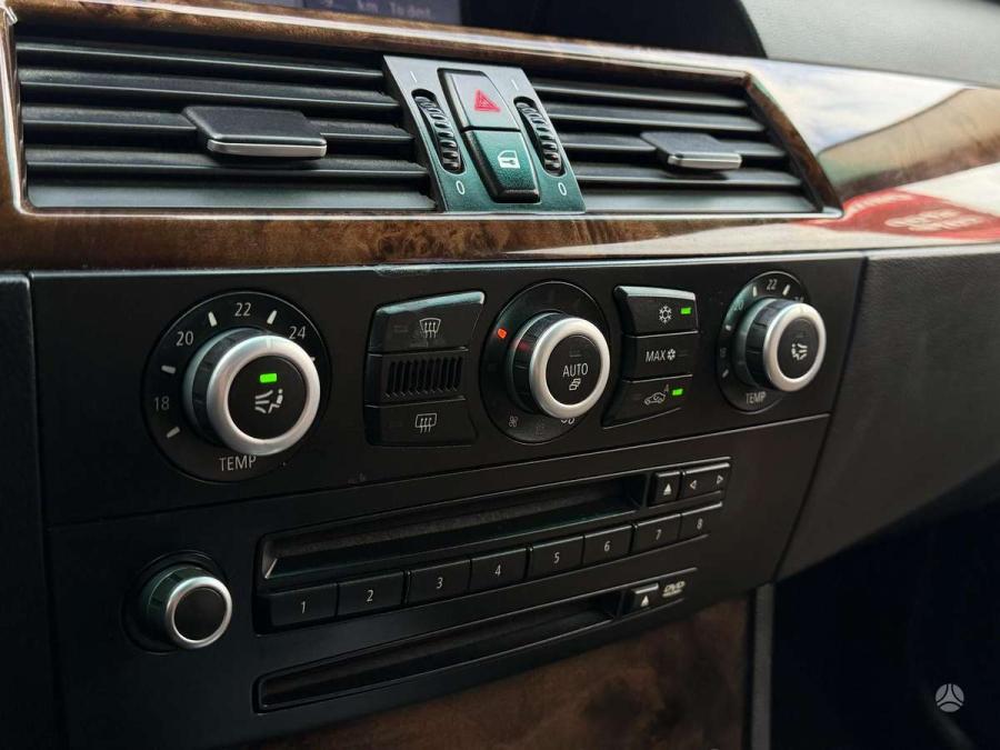 BMW 530 2008 Kauņa, ar dzinēja tilpumu 2.99 L un nobraukumu 379 tūkst. km par 4000 €, foto 12 vietnē AUTOMOTO.COM.LV