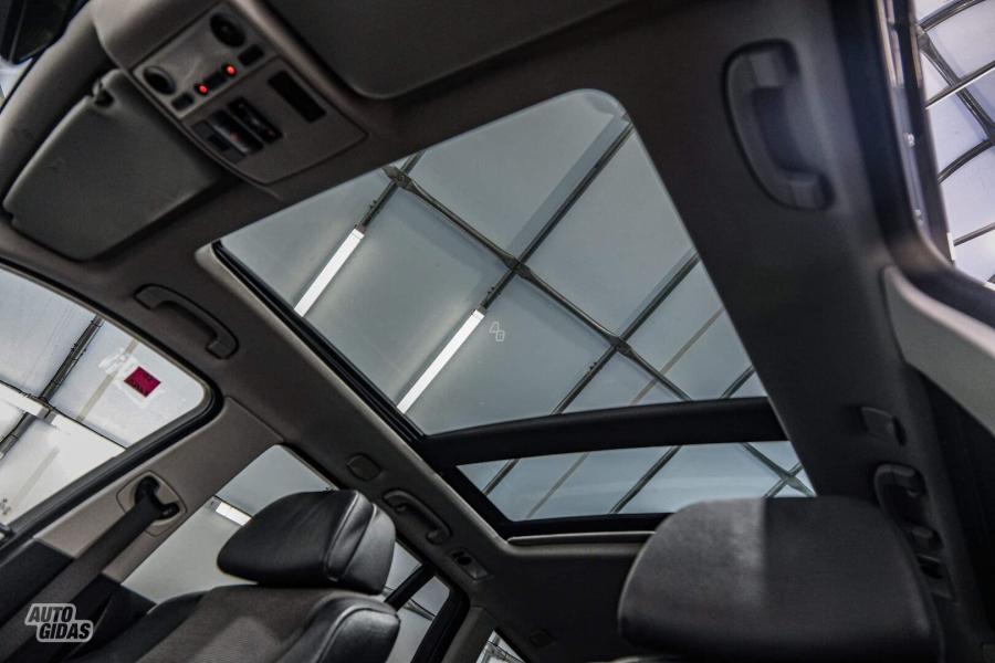 BMW 530 2010 in Kaunas, with an engine capacity of 3.00 L and mileage of 309 thousand km for 5990 €, photo 14 on AUTOMOTO.COM.LV