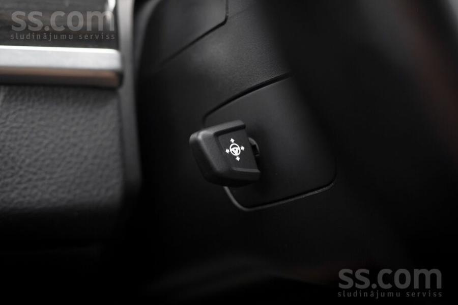 BMW 530 2011 in Talsi, with an engine capacity of 3.00 L and mileage of 364 thousand km for 8500 €, photo 18 on AUTOMOTO.COM.LV