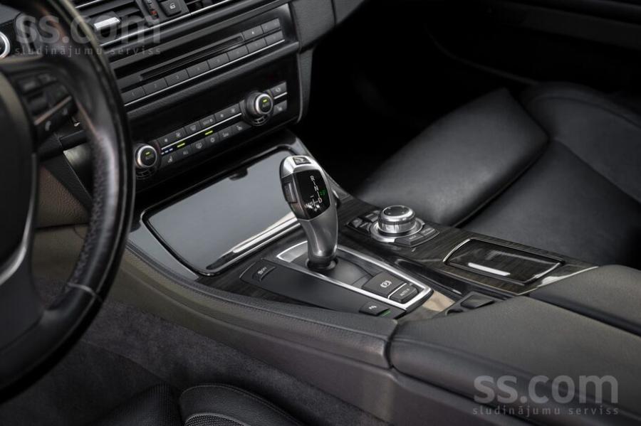 BMW 530 2011 in Talsi, with an engine capacity of 3.00 L and mileage of 364 thousand km for 8500 €, photo 30 on AUTOMOTO.COM.LV