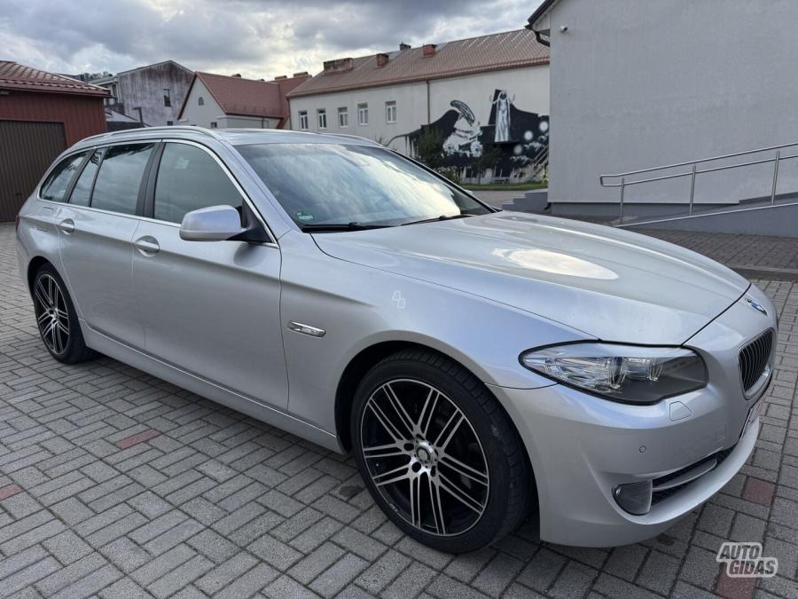 BMW 530 2011 Marijampole, ar dzinēja tilpumu 3.00 L un nobraukumu 287 tūkst. km par 8185 €, foto 1 vietnē AUTOMOTO.COM.LV