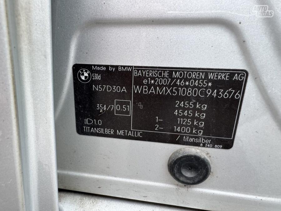 BMW 530 2011 Marijampole, ar dzinēja tilpumu 3.00 L un nobraukumu 287 tūkst. km par 8185 €, foto 21 vietnē AUTOMOTO.COM.LV