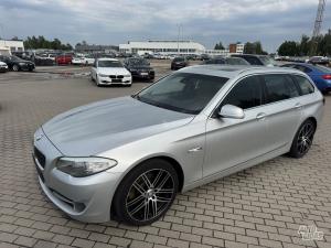 BMW 530 2011 in Marijampole, with an engine capacity of 3.00 L and mileage of 287 thousand km for 8485 €, photo 8 on AUTOMOTO.COM.LV