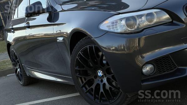 BMW 530 2011 in Riga, with an engine capacity of 3.00 L and mileage of 343 thousand km for 11690 €, photo 5 on AUTOMOTO.COM.LV