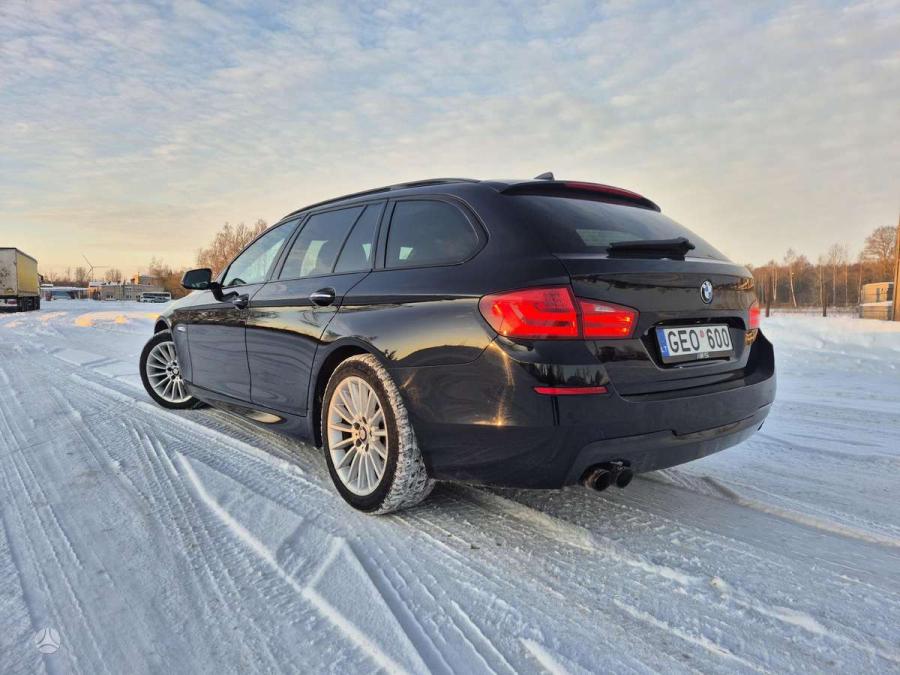 BMW 530 2013 Naujoji Akmenė, ar dzinēja tilpumu 2.99 L un nobraukumu 305 tūkst. km par 12700 €, foto 3 vietnē AUTOMOTO.COM.LV