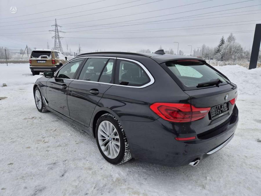 BMW 530 2018 in Panevezys, with an engine capacity of 2.99 L and mileage of 242 thousand km for 16900 €, photo 6 on AUTOMOTO.COM.LV