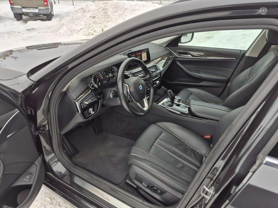BMW 530 2018 in Panevezys, with an engine capacity of 2.99 L and mileage of 242 thousand km for 16900 €, photo 9 on AUTOMOTO.COM.LV