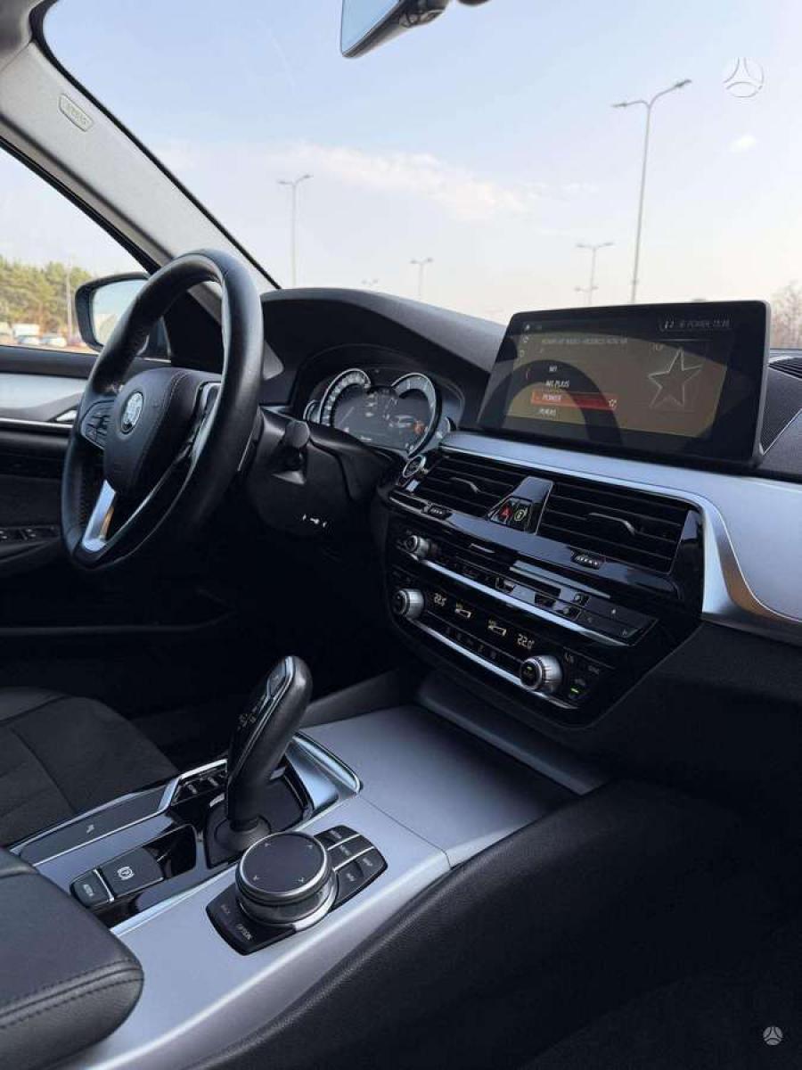 BMW 530 2018 in Vilnius, with an engine capacity of 3.00 L and mileage of 170 thousand km for 19350 €, photo 10 on AUTOMOTO.COM.LV
