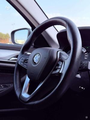 BMW 530 2018 in Vilnius, with an engine capacity of 3.00 L and mileage of 170 thousand km for 19350 €, photo 12 on AUTOMOTO.COM.LV