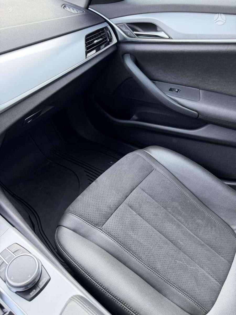 BMW 530 2018 in Vilnius, with an engine capacity of 3.00 L and mileage of 170 thousand km for 19350 €, photo 17 on AUTOMOTO.COM.LV