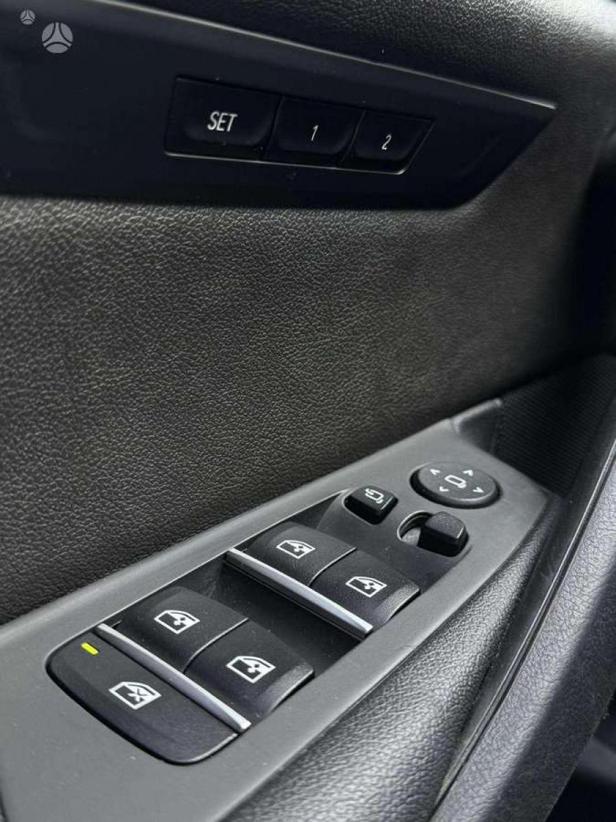 BMW 530 2018 in Vilnius, with an engine capacity of 3.00 L and mileage of 170 thousand km for 19350 €, photo 20 on AUTOMOTO.COM.LV