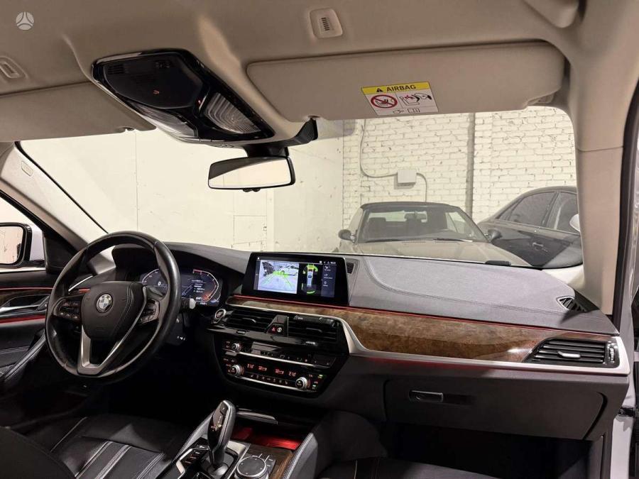 BMW 530 2019 in Klaipeda, with an engine capacity of 0.00 L and mileage of 179 thousand km for 19999 €, photo 3 on AUTOMOTO.COM.LV