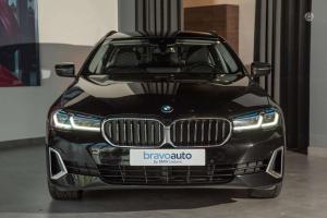 BMW 530 2021 in Kaunas, with an engine capacity of 2.00 L and mileage of 114 thousand km for 31771 €, photo 3 on AUTOMOTO.COM.LV