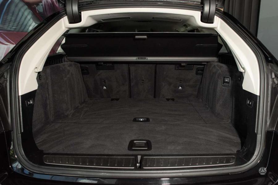 BMW 530 2021 in Kaunas, with an engine capacity of 2.00 L and mileage of 114 thousand km for 31771 €, photo 26 on AUTOMOTO.COM.LV