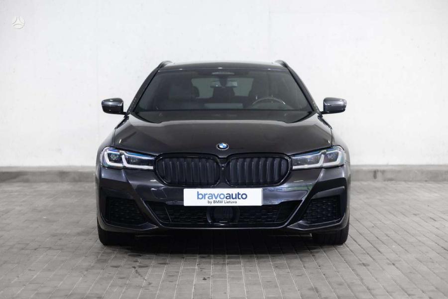 BMW 530 2022 in Vilnius, with an engine capacity of 2.00 L and mileage of 88 thousand km for 39991 €, photo 2 on AUTOMOTO.COM.LV
