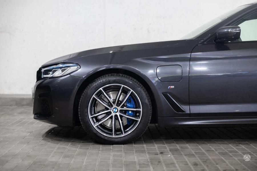BMW 530 2022 in Vilnius, with an engine capacity of 2.00 L and mileage of 88 thousand km for 39991 €, photo 5 on AUTOMOTO.COM.LV