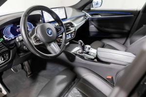 BMW 530 2022 in Vilnius, with an engine capacity of 2.00 L and mileage of 70 thousand km for 37771 €, photo 13 on AUTOMOTO.COM.LV