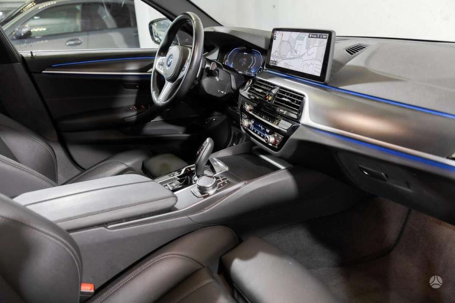 BMW 530 2022 in Vilnius, with an engine capacity of 2.00 L and mileage of 70 thousand km for 37771 €, photo 20 on AUTOMOTO.COM.LV