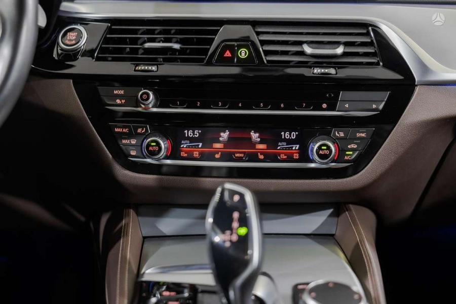 BMW 530 2023 in Vilnius, with an engine capacity of 3.00 L and mileage of 183 thousand km for 29991 €, photo 26 on AUTOMOTO.COM.LV