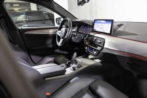 БМВ 530 2023 в Вильнюс, объемом двигателя 3.00 л и пробегом 108 тыс. км за 38991 €, фото 23 на AUTOMOTO.COM.LV