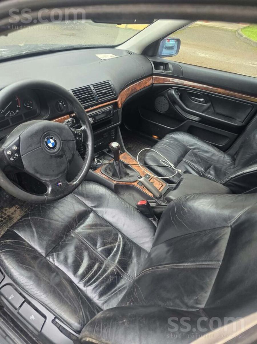 Violet BMW 530 1999 in Rezekne, with an engine capacity of 3.00 L and mileage of 256 thousand km for 2200 €, photo 5 on AUTOMOTO.COM.LV