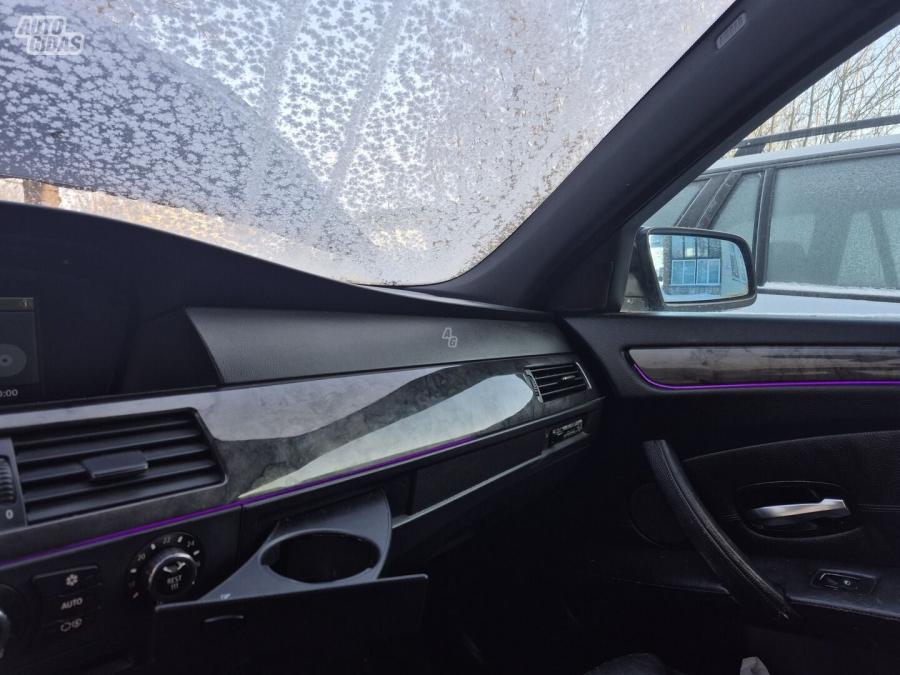 Violets BMW 530 2006 Kauņa, ar dzinēja tilpumu 3.00 L un nobraukumu 333 tūkst. km par 4900 €, foto 30 vietnē AUTOMOTO.COM.LV