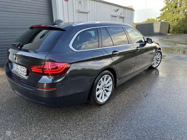 Violet BMW 530 2015 in Utena, with an engine capacity of 3.00 L and mileage of 312 thousand km for 10750 €, photo 5 on AUTOMOTO.COM.LV