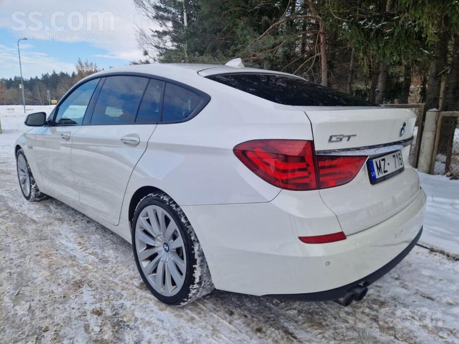 White BMW 530 2010 in Riga, with an engine capacity of 3.00 L and mileage of 247 thousand km for 8500 €, photo 3 on AUTOMOTO.COM.LV