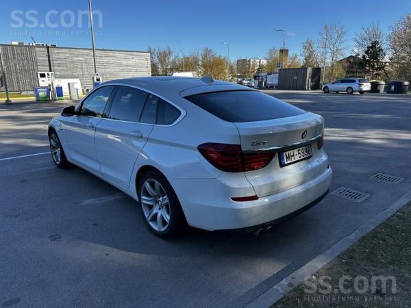 White BMW 530 2010 in Riga, with an engine capacity of 3.00 L and mileage of 295 thousand km for 8790 €, photo 5 on AUTOMOTO.COM.LV