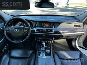 White BMW 530 2010 in Riga, with an engine capacity of 3.00 L and mileage of 300 thousand km for 8700 €, photo 8 on AUTOMOTO.COM.LV