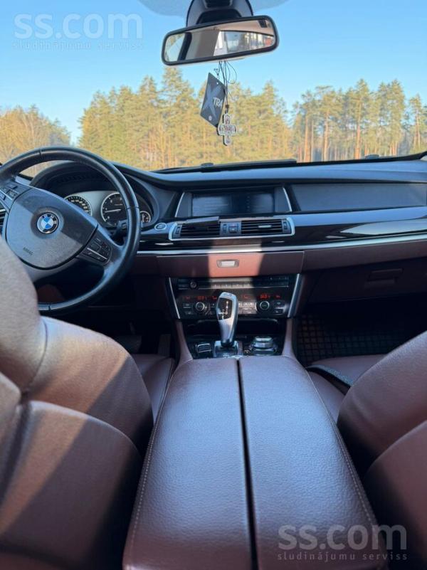 White BMW 530 2011 in Jurmala, with an engine capacity of 3.00 L and mileage of 315 thousand km for 13000 €, photo 4 on AUTOMOTO.COM.LV