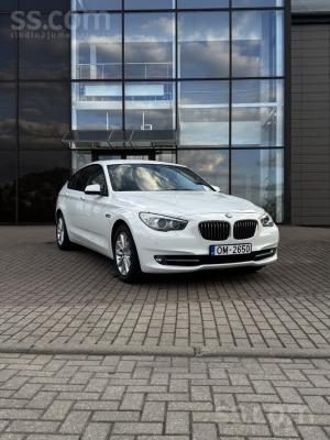 Balts BMW 530 2011 Valmiera, ar dzinēja tilpumu 3.00 L un nobraukumu 307 tūkst. km par 8950 €, foto  vietnē AUTOMOTO.COM.LV