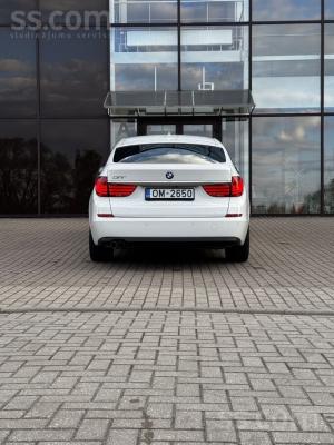 Balts BMW 530 2011 Valmiera, ar dzinēja tilpumu 3.00 L un nobraukumu 307 tūkst. km par 8950 €, foto 4 vietnē AUTOMOTO.COM.LV
