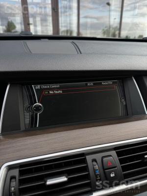 Balts BMW 530 2011 Valmiera, ar dzinēja tilpumu 3.00 L un nobraukumu 307 tūkst. km par 8950 €, foto 12 vietnē AUTOMOTO.COM.LV