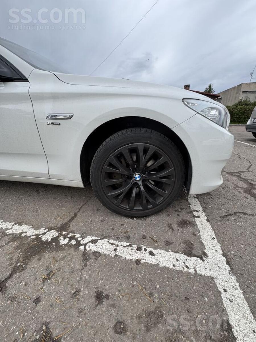 White BMW 530 2011 in Riga, with an engine capacity of 3.00 L and mileage of 278 thousand km for 12000 €, photo 6 on AUTOMOTO.COM.LV