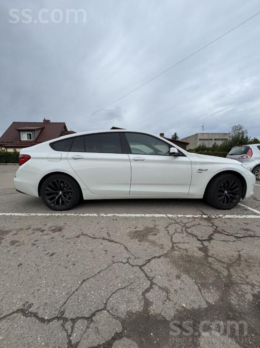 White BMW 530 2011 in Riga, with an engine capacity of 3.00 L and mileage of 278 thousand km for 12000 €, photo 7 on AUTOMOTO.COM.LV