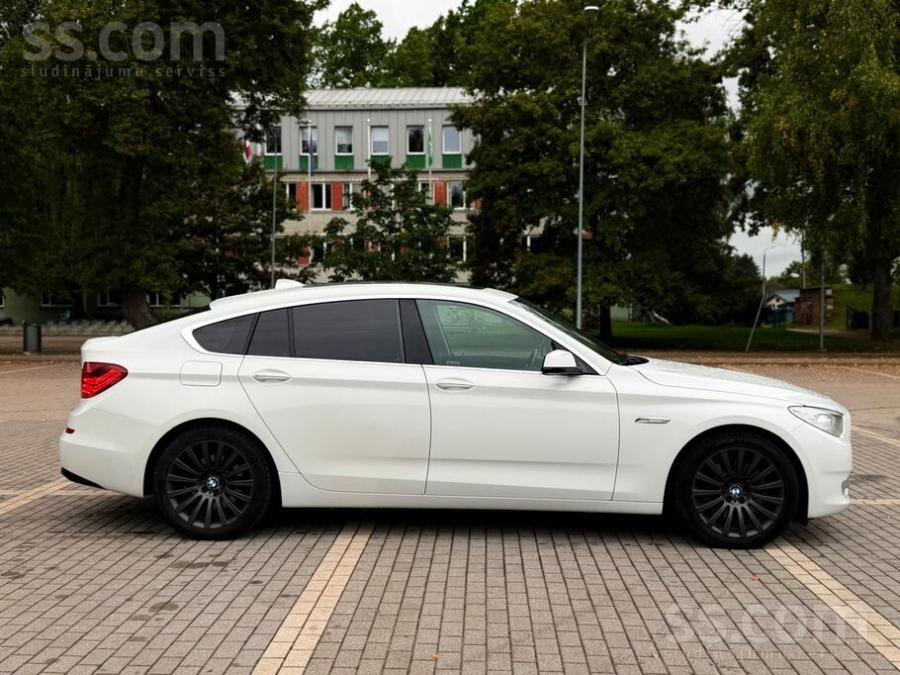 Balts BMW 530 2011 Jūrmala, ar dzinēja tilpumu 3.00 L un nobraukumu 332 tūkst. km par 10500 €, foto 4 vietnē AUTOMOTO.COM.LV
