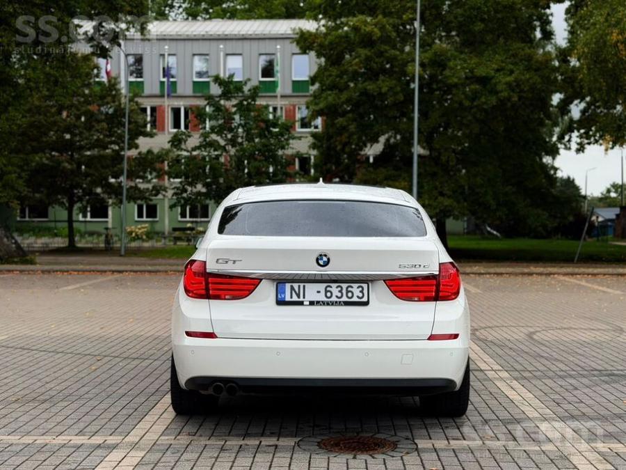 Balts BMW 530 2011 Jūrmala, ar dzinēja tilpumu 3.00 L un nobraukumu 332 tūkst. km par 10500 €, foto 6 vietnē AUTOMOTO.COM.LV