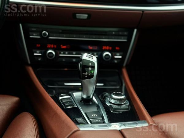 Balts BMW 530 2011 Jūrmala, ar dzinēja tilpumu 3.00 L un nobraukumu 332 tūkst. km par 10500 €, foto 9 vietnē AUTOMOTO.COM.LV